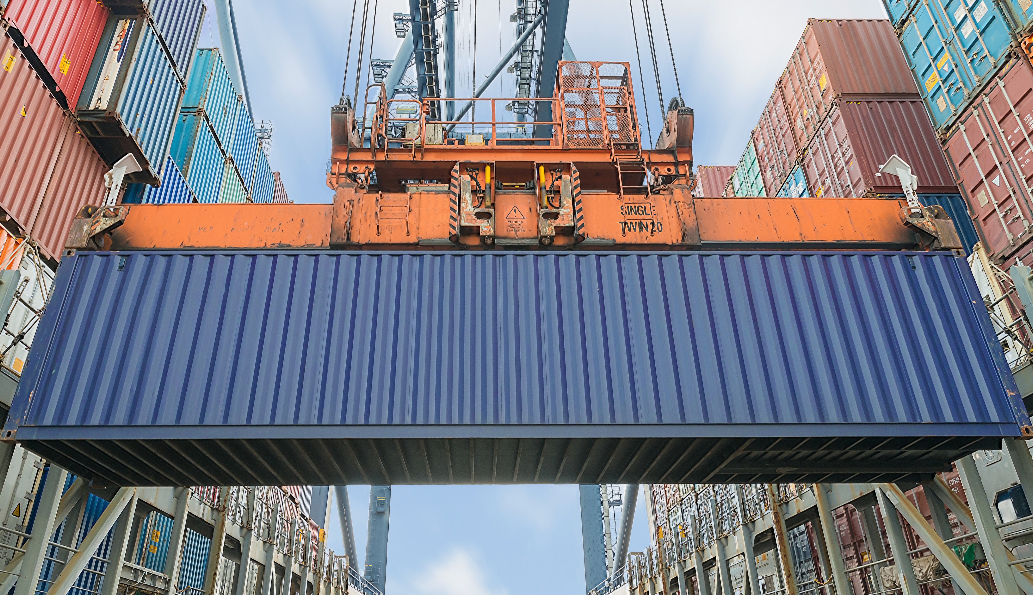 3 Ways ECIB's Mobile App Makes Filing Cargo Claims Easier